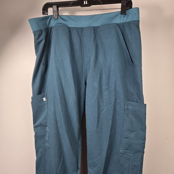 Figs | Pants | Figs Technical Collection Mens Axim Cargo Scrub Pants ...